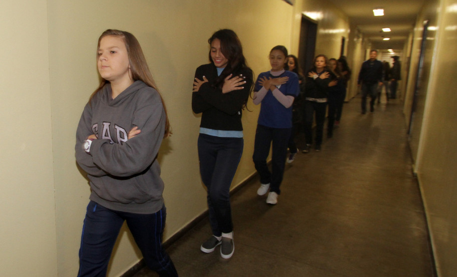 Paraná transforma em lei o programa Brigada Escolar | Secretaria da ...